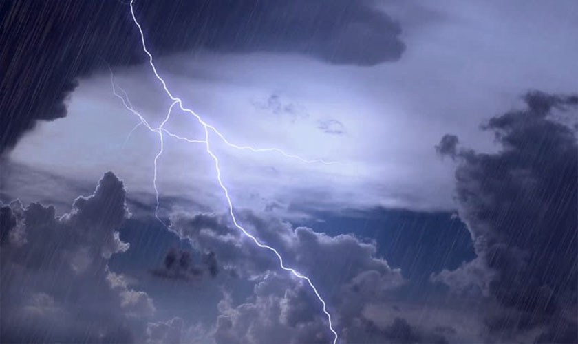 Light rain with thunderstorm likely today