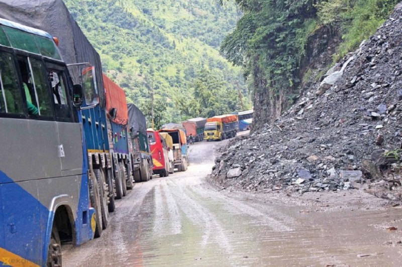 Traffic along Narayangadh-Muglin road resumes