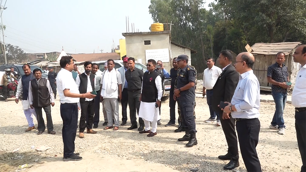Minister Mahaseth directs for completion of Kamala River Bridge by June 30