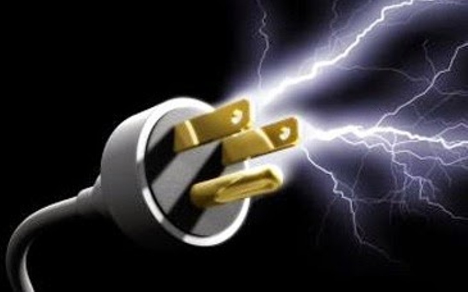 High-speed power supply causes damage in 60 houses