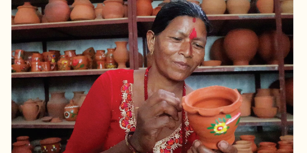 Women earn income through pottery skills