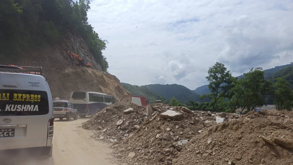 Yampa-Anbukhaireni road along Prithvi highway disrupted